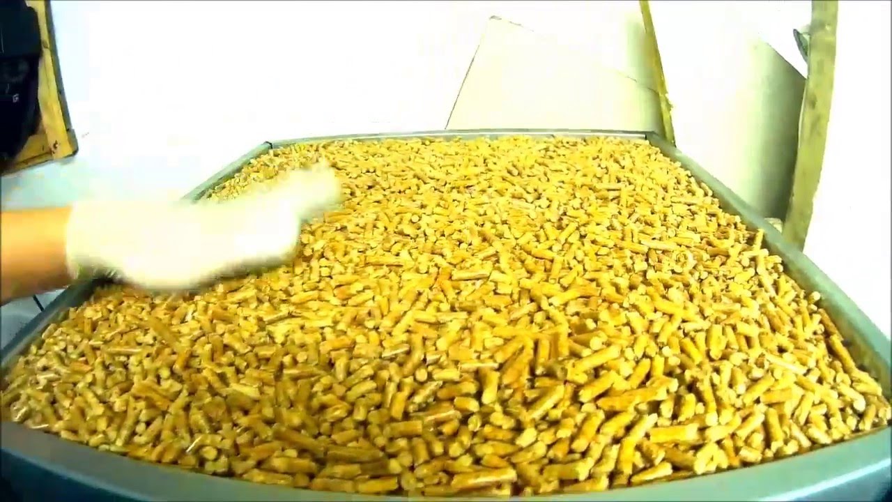 DriZzleR Gasifier wood consumption - YouTube