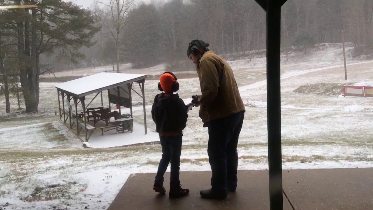 Hunter’s First Running Deer Shoot - YouTube