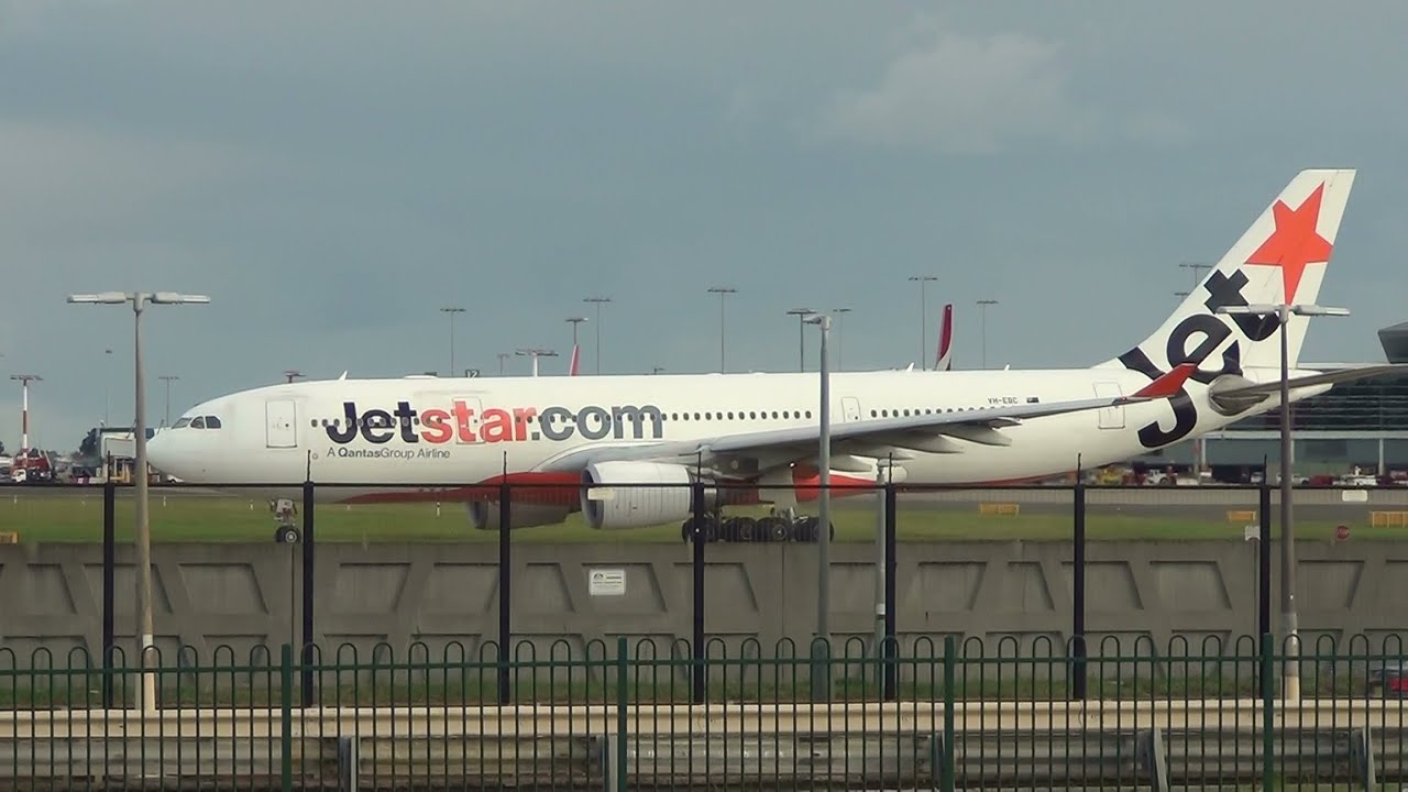 (White Body) Jetstar Airways A330-200 (VH-EBC) takeoff 16R Sydney ...