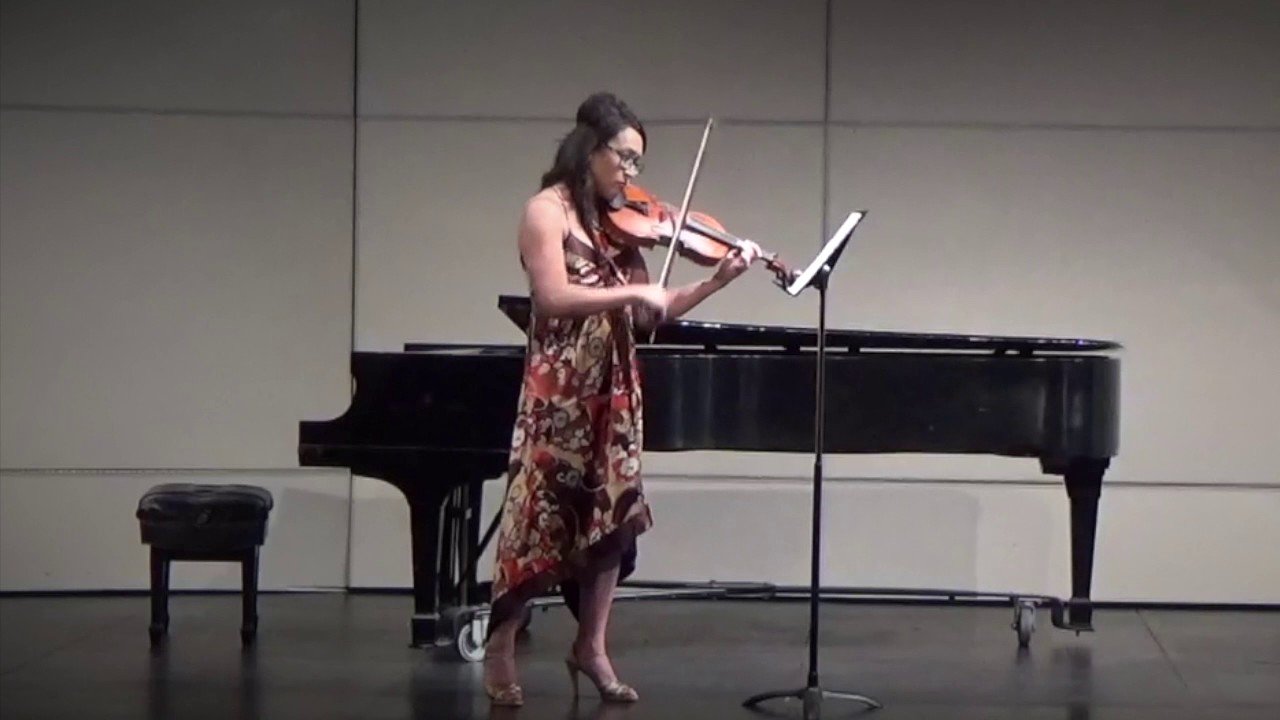 Bach Suite No. 2 in D minor | I. Prelude | Quyen Nguyen, viola - YouTube
