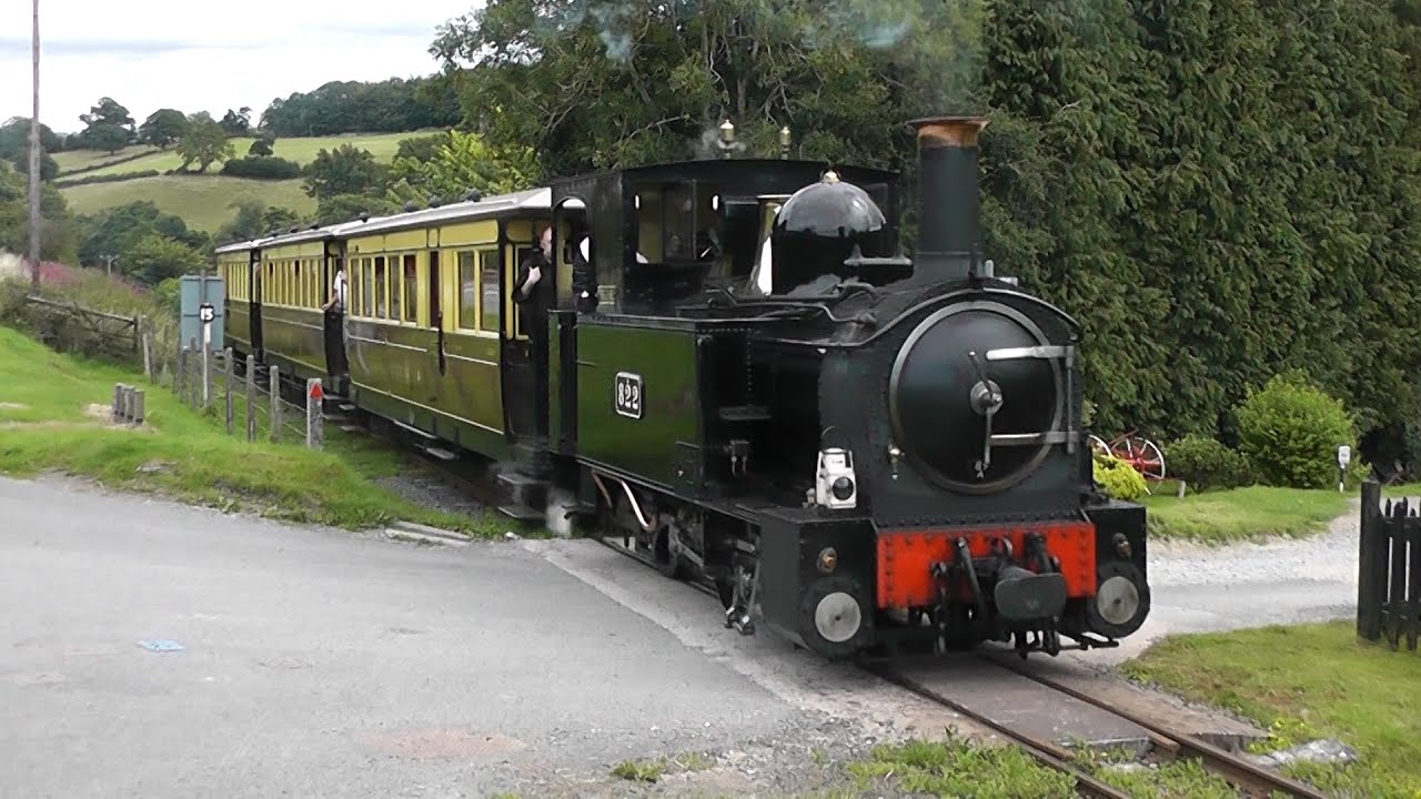 The Earl & Countess on the Welshpool & Llanfair Light Railway - August ...