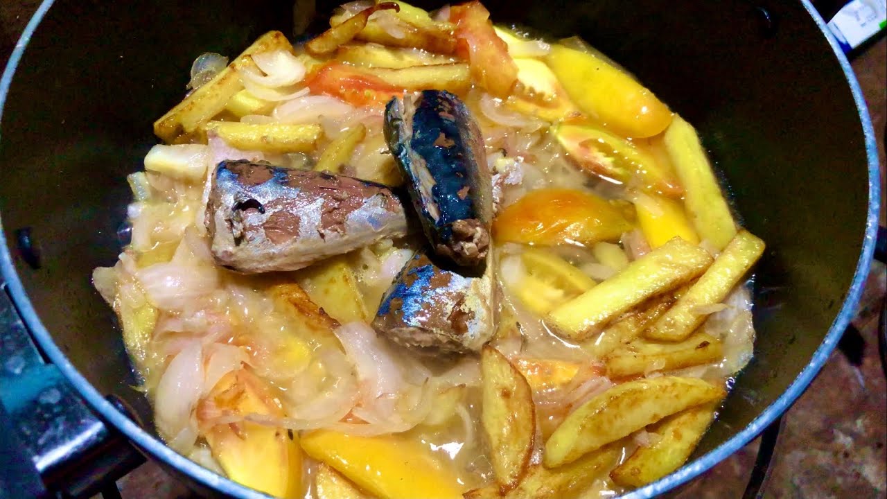 tin fish curry with paratha recipe | Quick side dish - YouTube