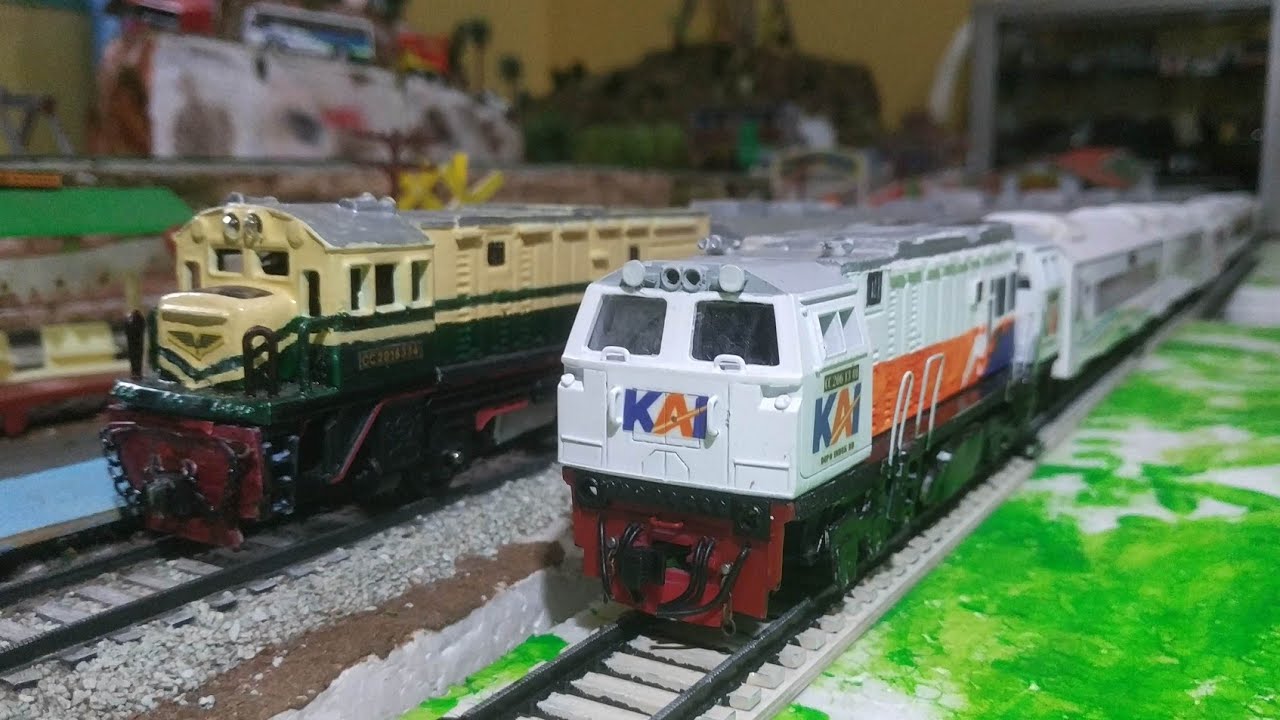 Kereta Api LOKAL dan JARAK JAUH 💞💞 Gabungan Dua Layout DAOP 10 dan 11 ...
