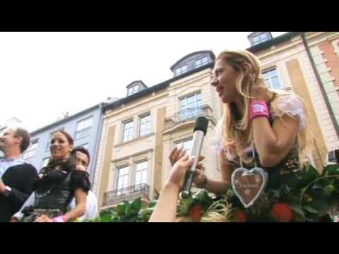 Anna Scharl, Wiesn Playmate, grüßt Davorka