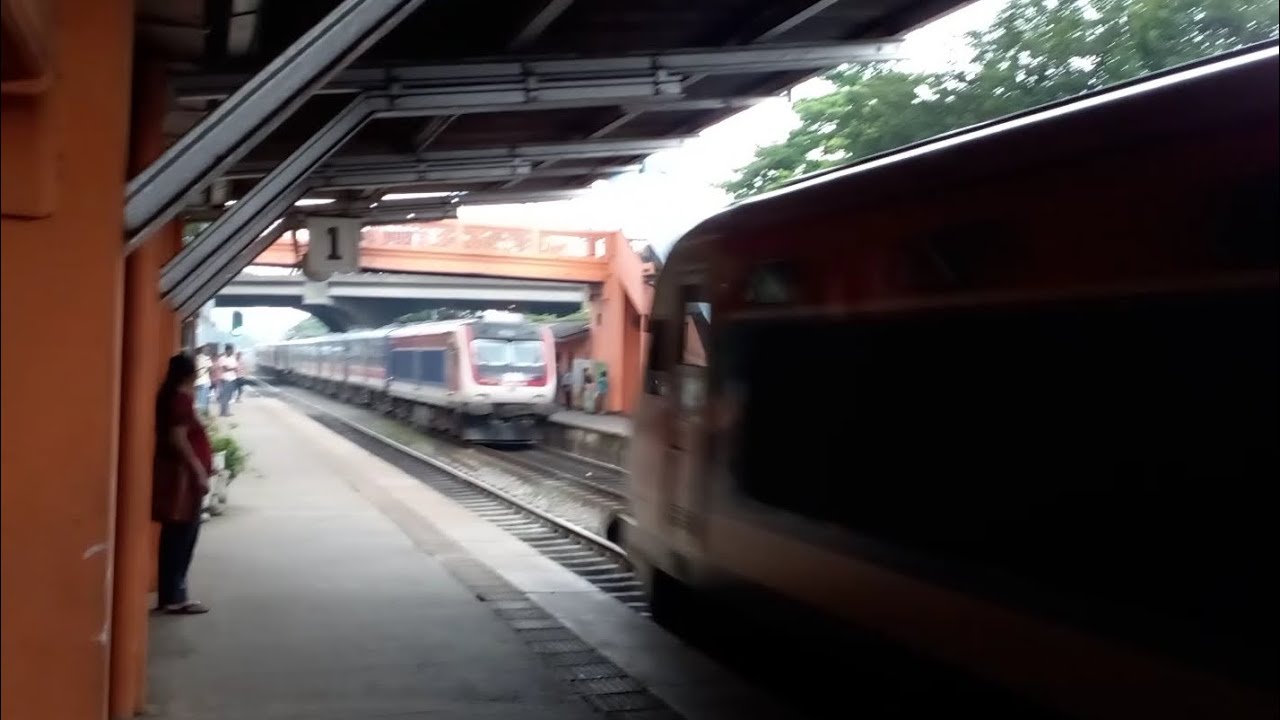 Sri Lanka Railway S14 976 Kandy InterCity Express & S14 Udarata Menike ...
