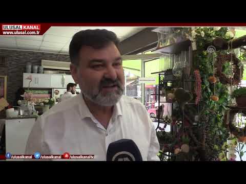 Yerel seçim çiçekçinin yüzünü güldürdü