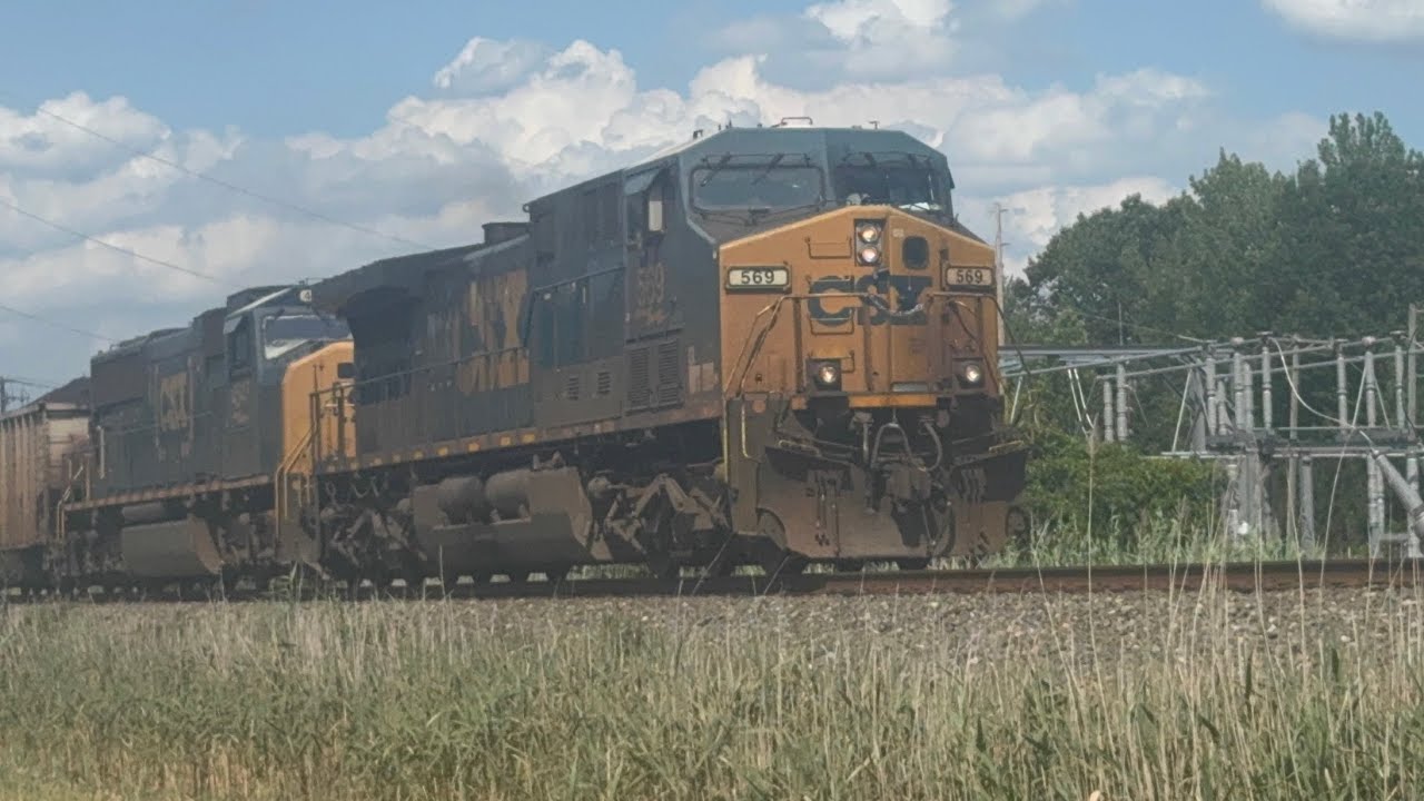 CSX 569 AC4400CW YN3 Leads CSX C733 with Friendly Crew on Board in ...