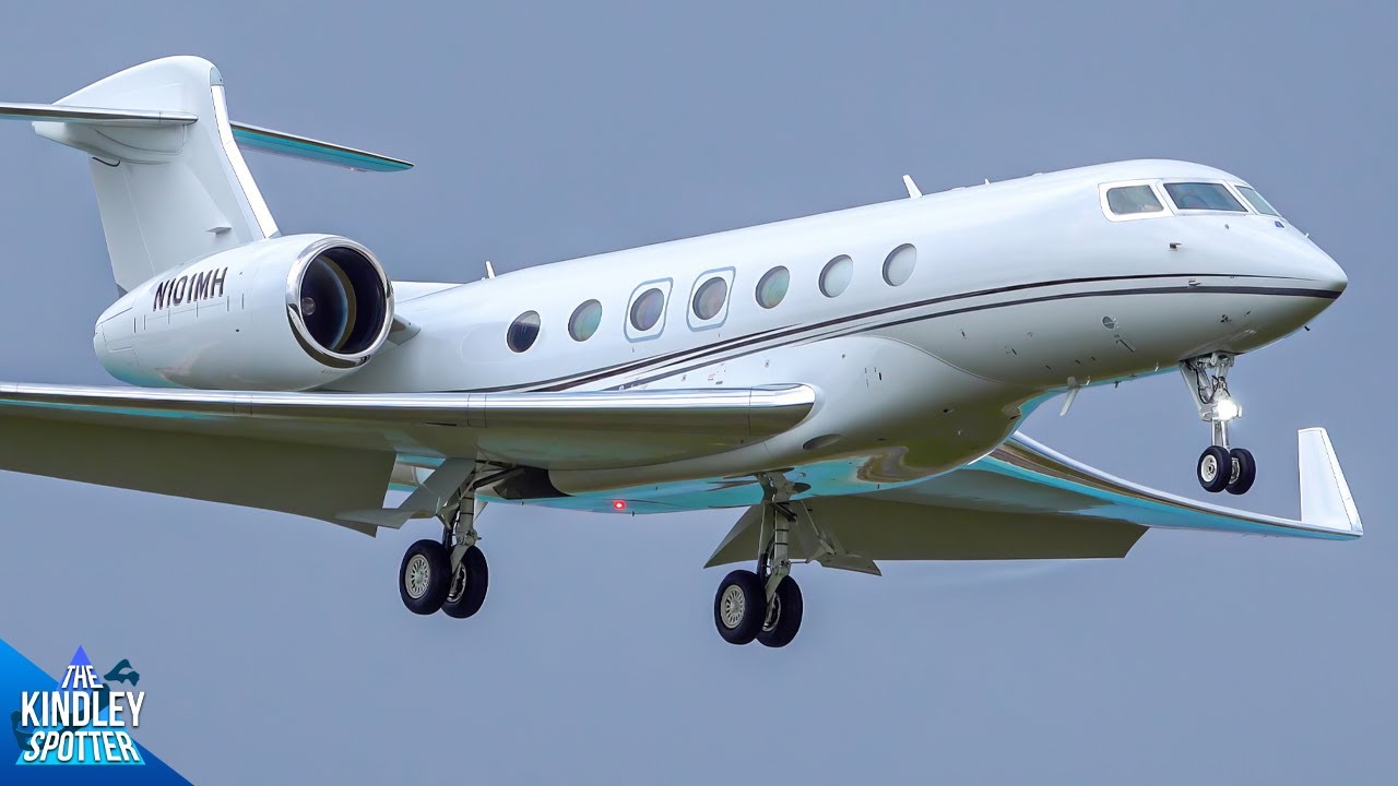 (4K) SUPER CLOSE-UP & Rainy Private Jet Action in Bermuda | Arrivals ...