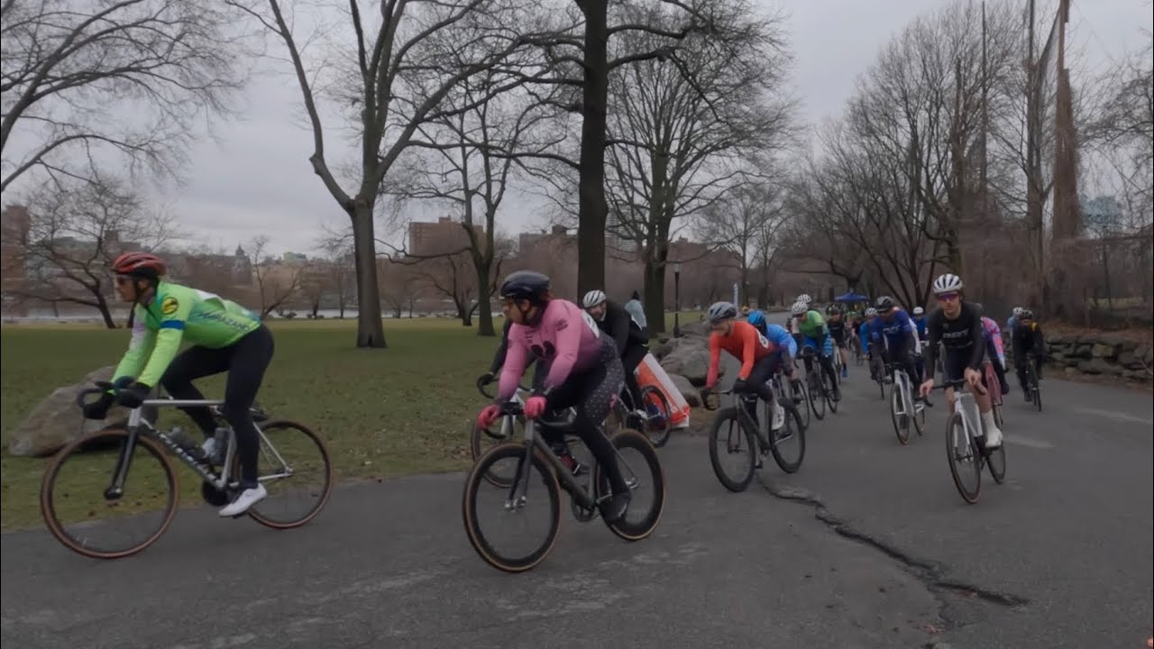 Randall’s Island Men Crit Race Fixed Gear :NYC RIDING 3-4-23 - YouTube