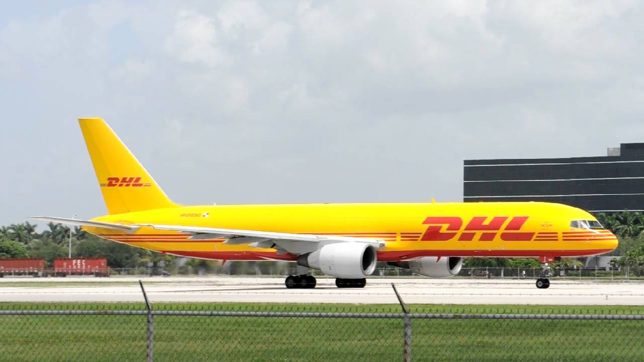 DHL 757 takeoff from Miami international - YouTube