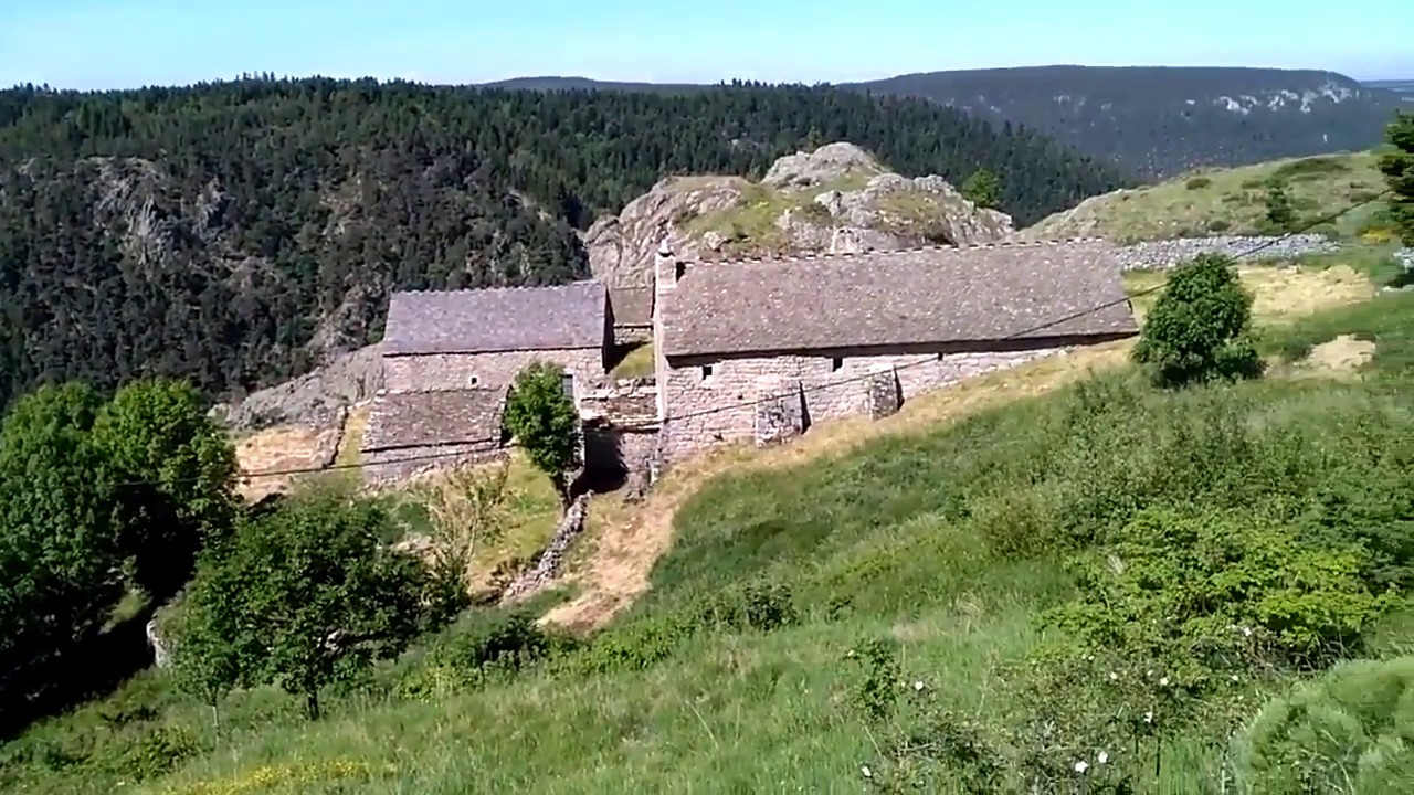 Hameau de Bassy - YouTube