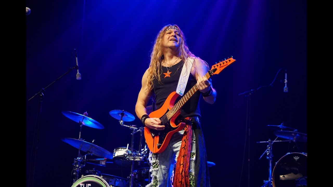 The Breakfast Club "Jump" - YouTube