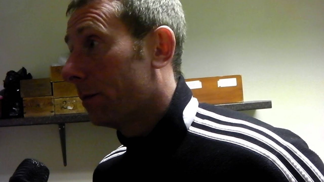 Billy Barr on Andy Bishop's red card @wrexham AFC @KHFCOfficial - YouTube