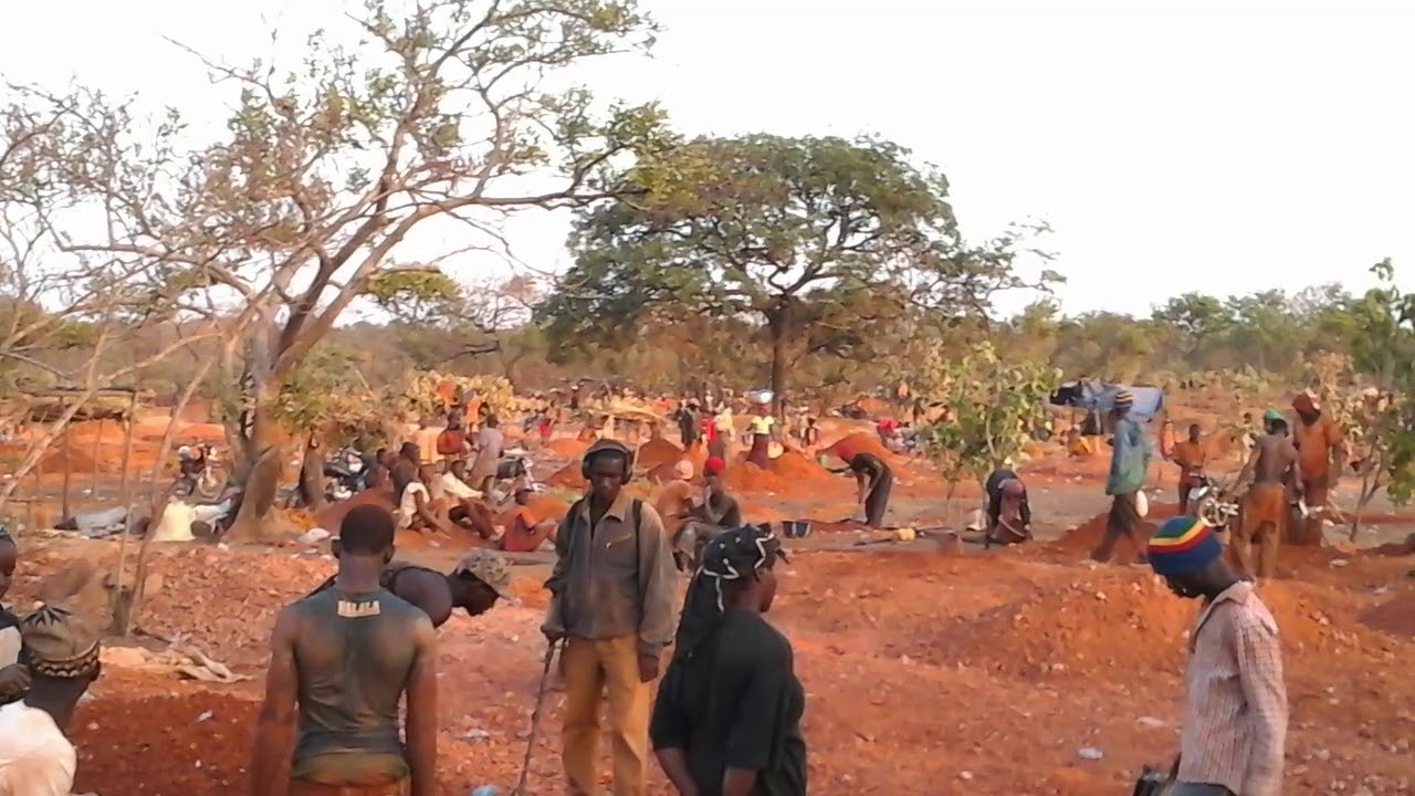 Mali artisanal bush mining - YouTube