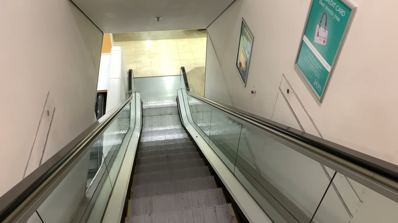 O&K escalator at Debenhams basildon - YouTube