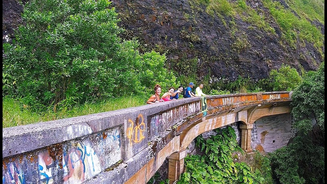 Old Pali Road Hike - YouTube