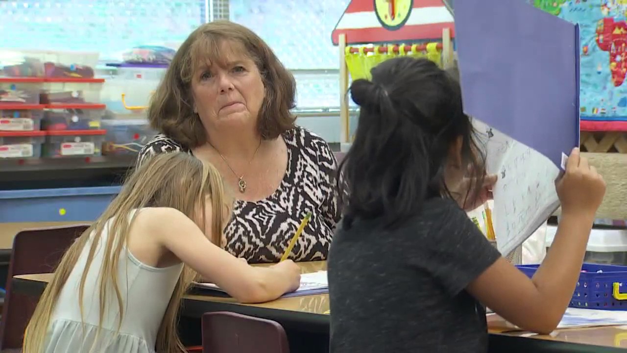 Educational icon retiring from Brier school - YouTube