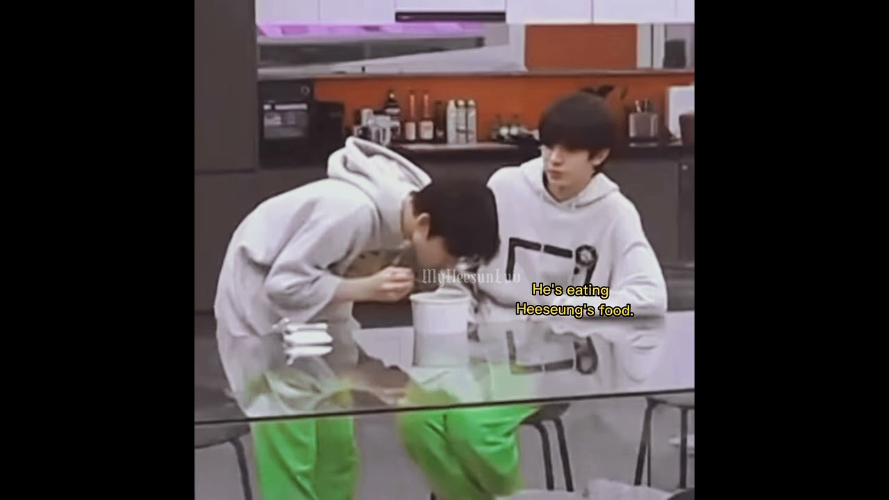 Sunoo eating Heeseung's food.#enhypen #heesun #heeseung #sunoo - YouTube