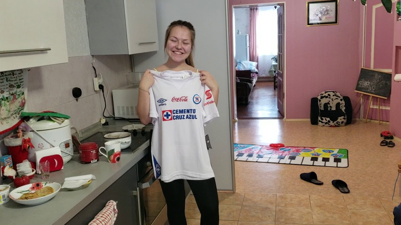 Una Linda Rusa seguidora de Cruz Azul - YouTube