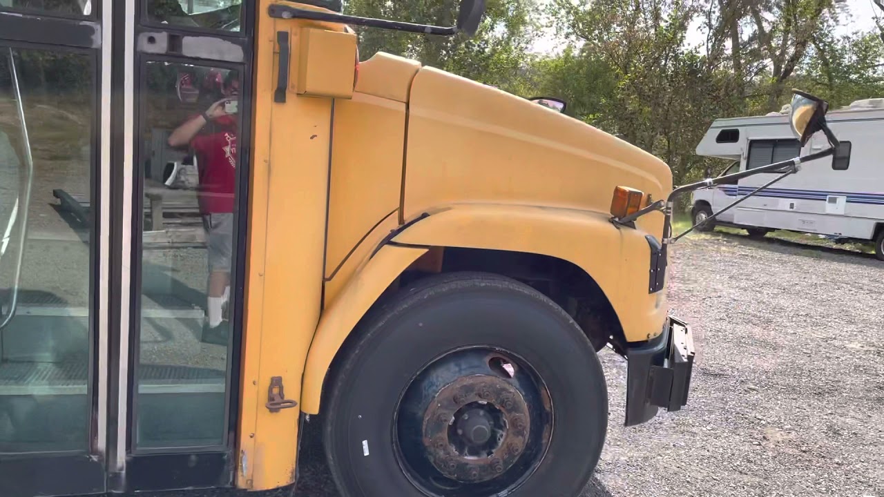 2002 bluebird Fs-65 back into the spot - YouTube