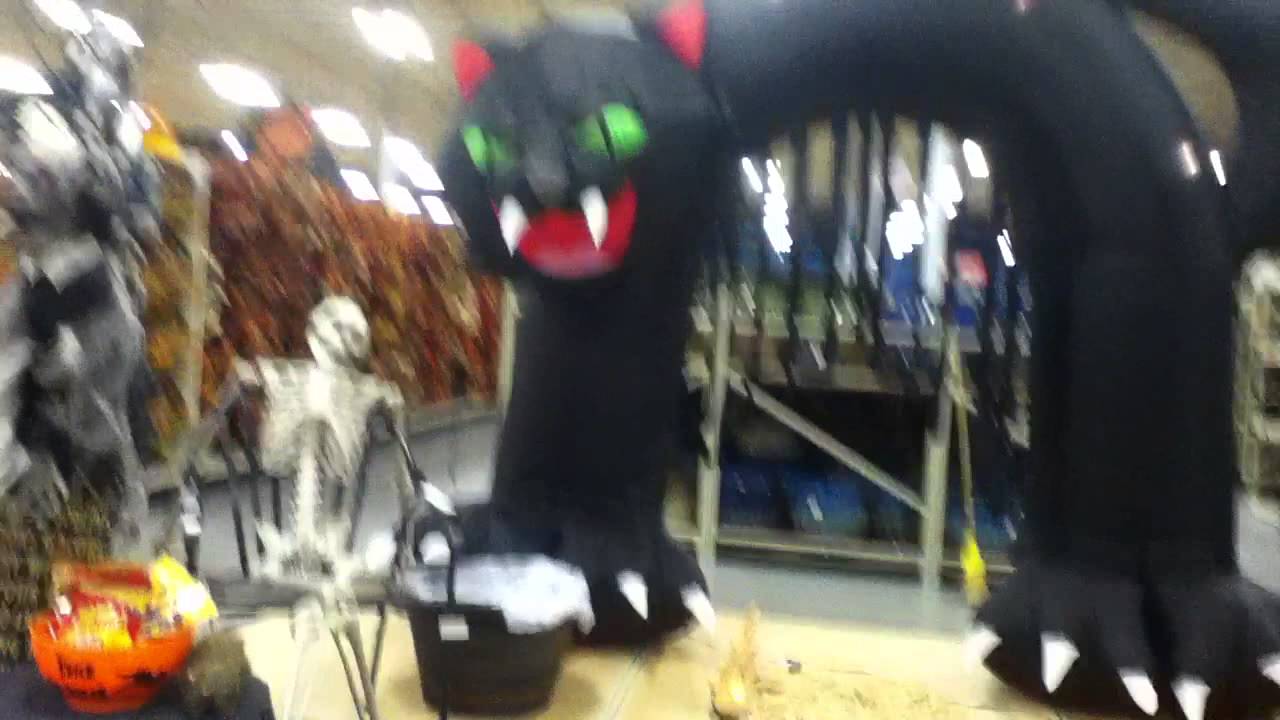Garden ridge halloween display 2014 - YouTube