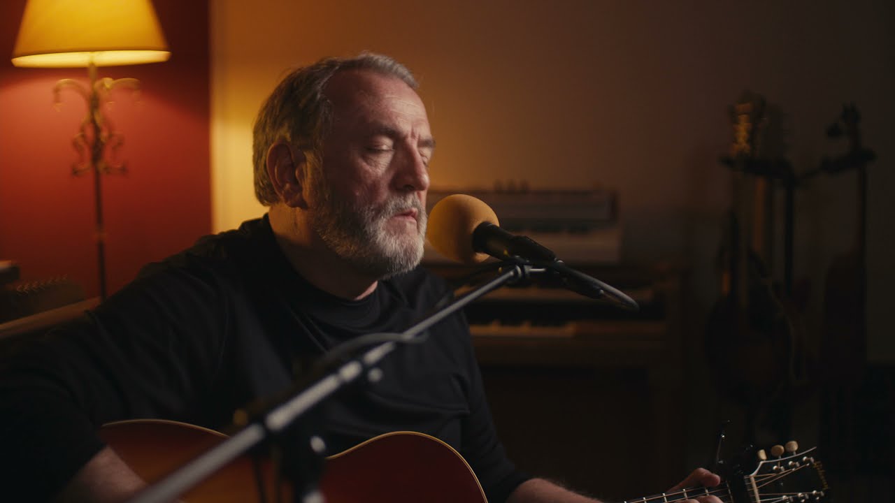 Tim Kelly - Old Friends (Official Video) - YouTube