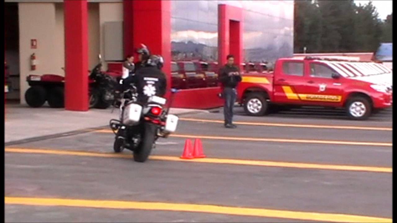 Capacitacion Cuerpo de Bomberos de Quito - YouTube