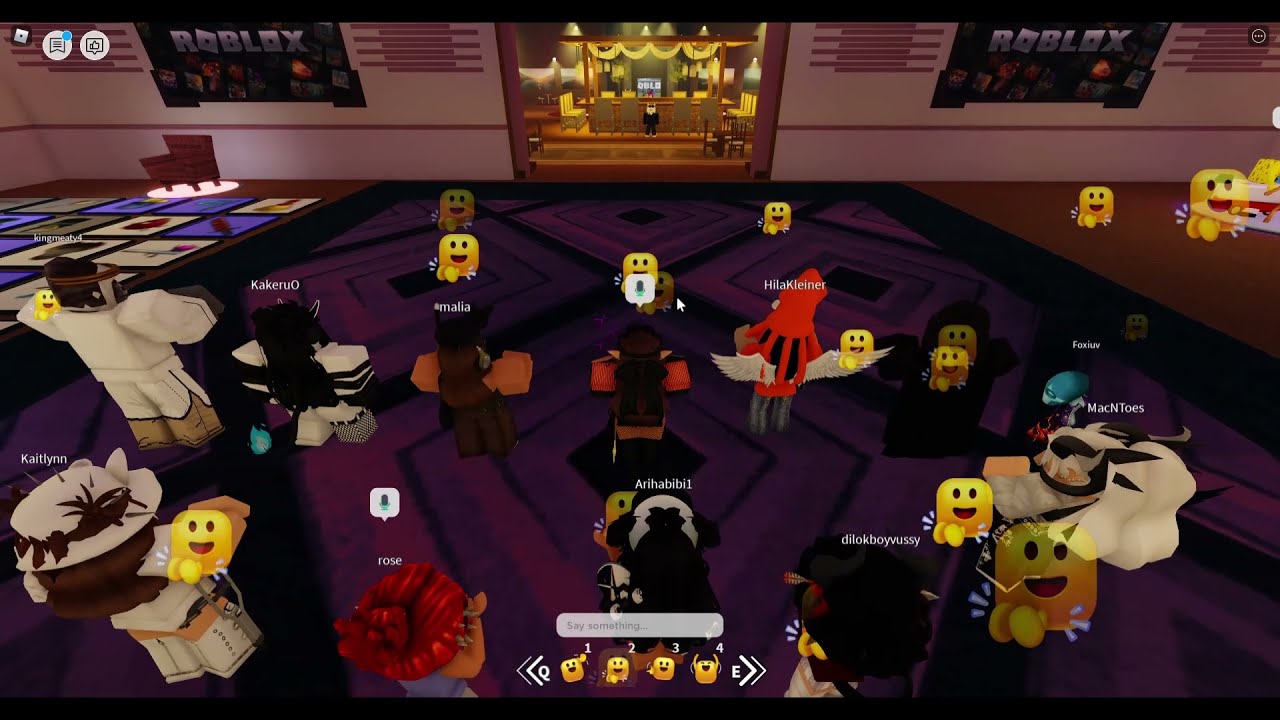 (ROBLOX VOICE CHAT) Cha Cha Slide dance on Roblox! - YouTube