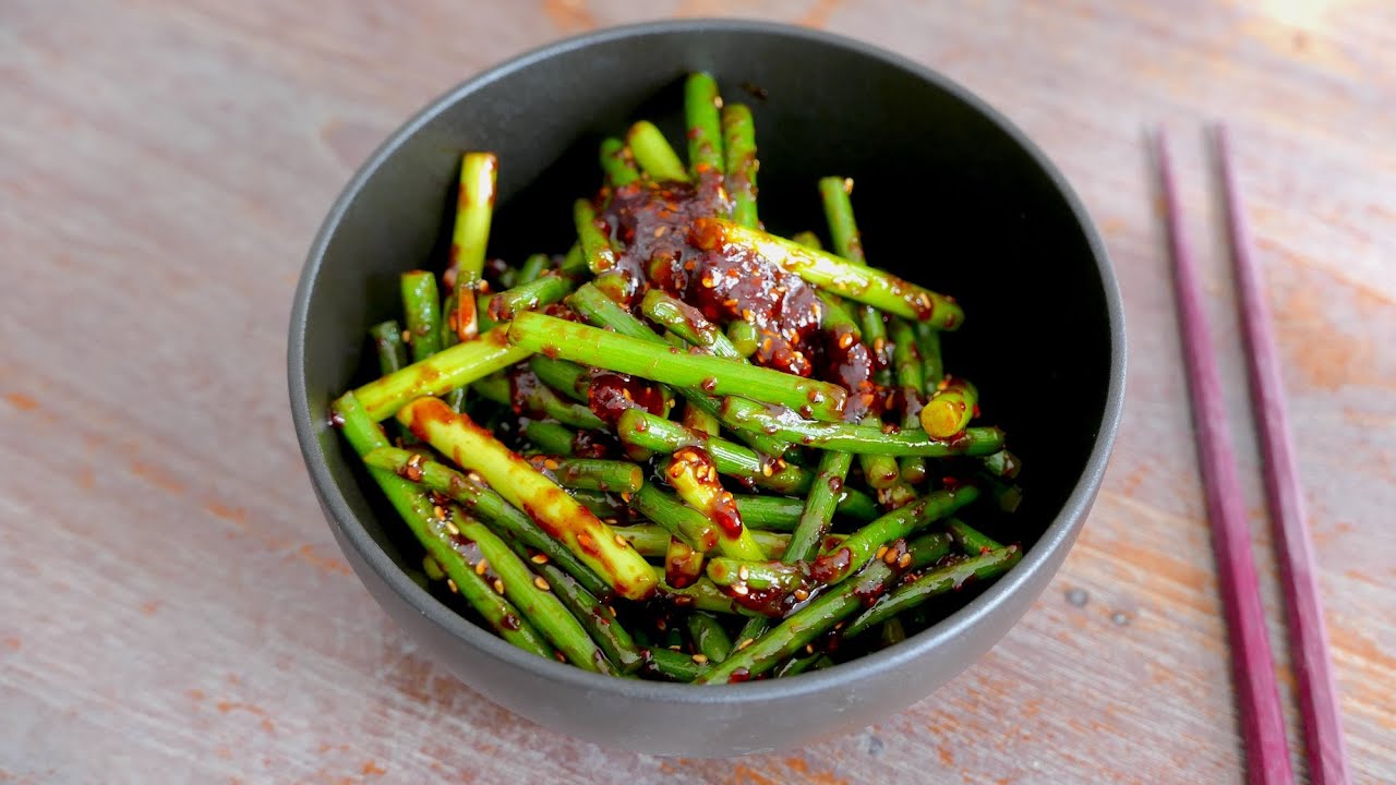Korean Spicy Garlic Scape | wa's Kitchen - YouTube