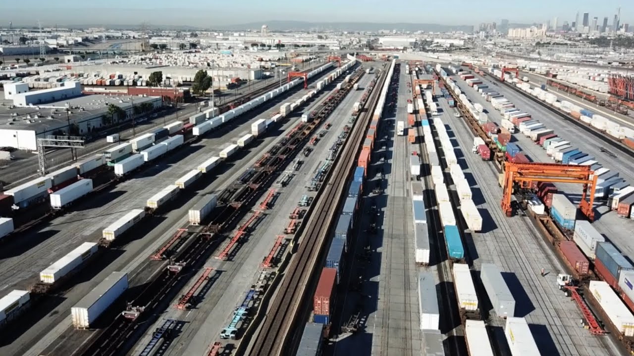 Benefits of a BNSF Logistics Park - YouTube
