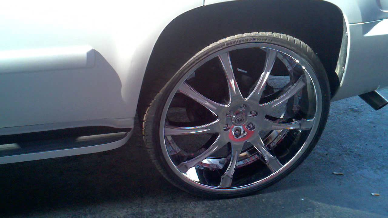 Chevy Tahoe 28 inches Lexani LX9 - YouTube