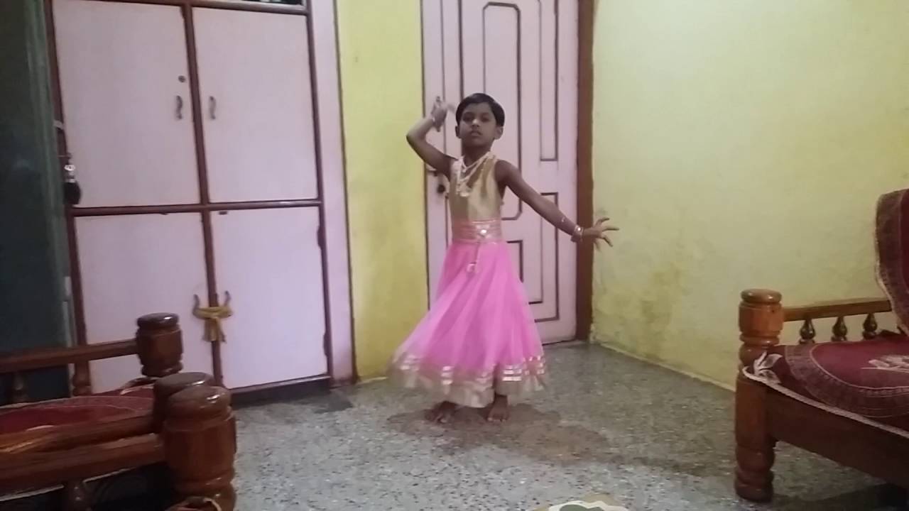 samiksha pawar boradi amrapali dance - YouTube