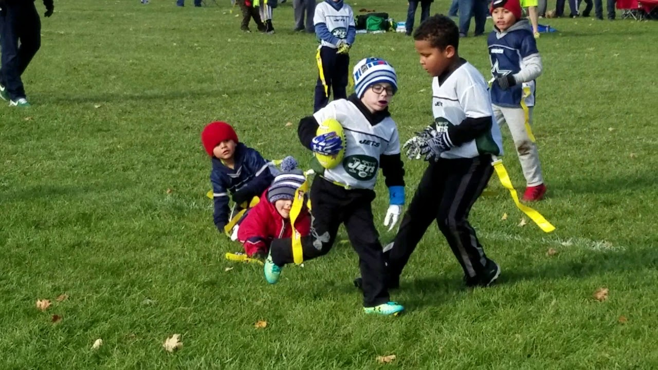 triple reverse stopped & other flag football highlights - YouTube