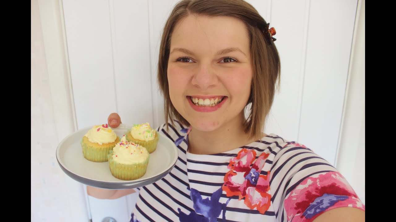 Baking Cupcakes with Miss Mansell - YouTube