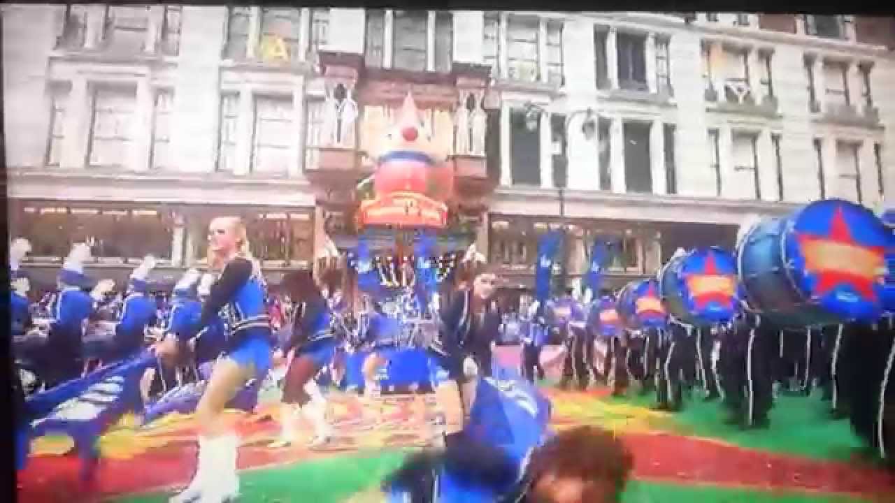 Georgia State University Girl Falls On National Television,Thanksgiving ...