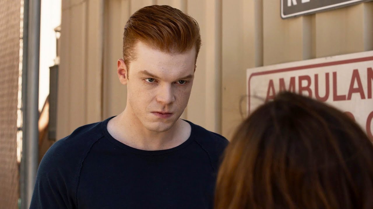 Ian Gallagher / S10E07 / Scene 03 / Original version - YouTube