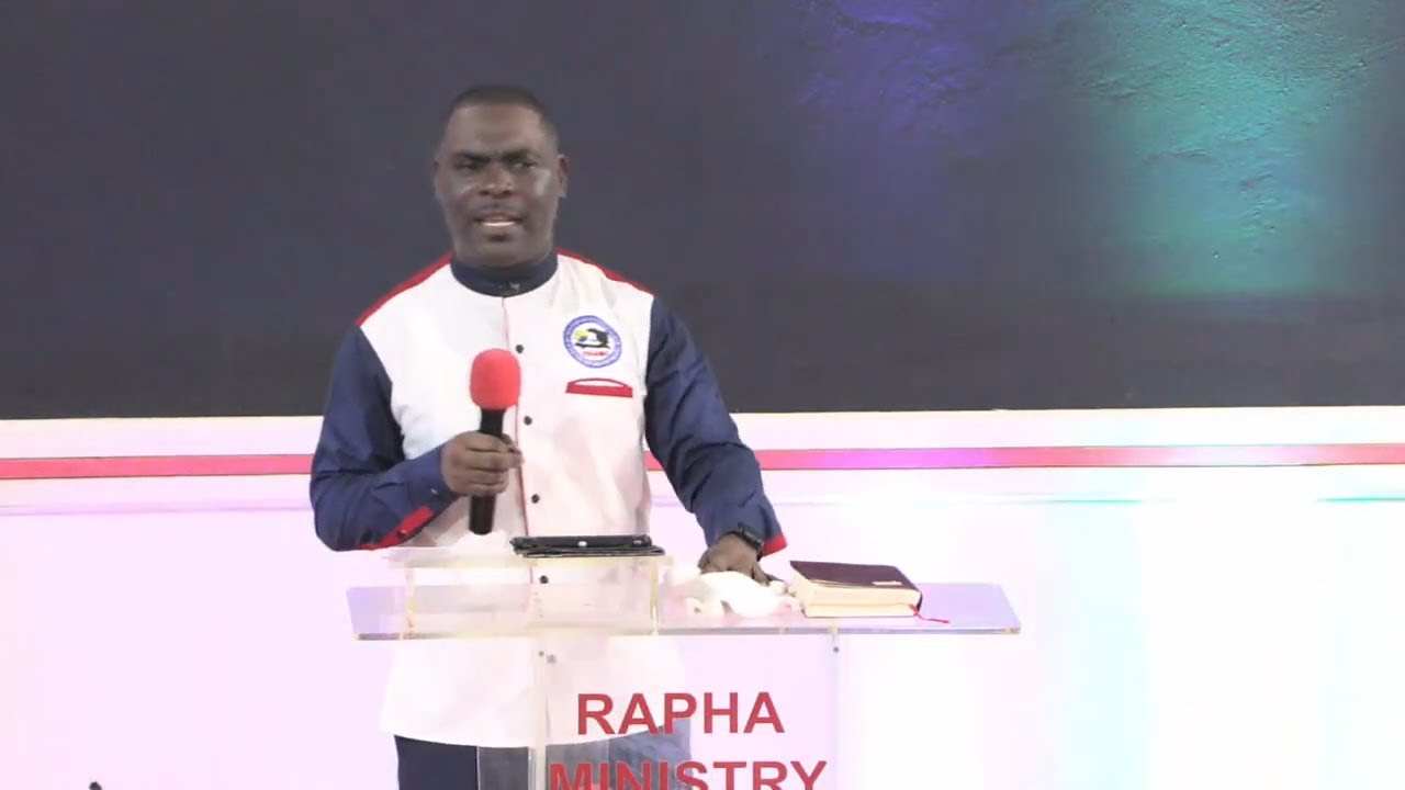 Pastè Maxo rankontre ak lisifè pandan li nan yon avyon.RADIO TELE RAPHA - YouTube