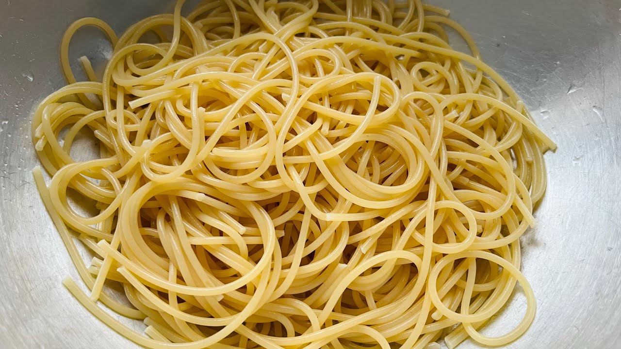 Cook spaghetti(boil pasta) first time - YouTube