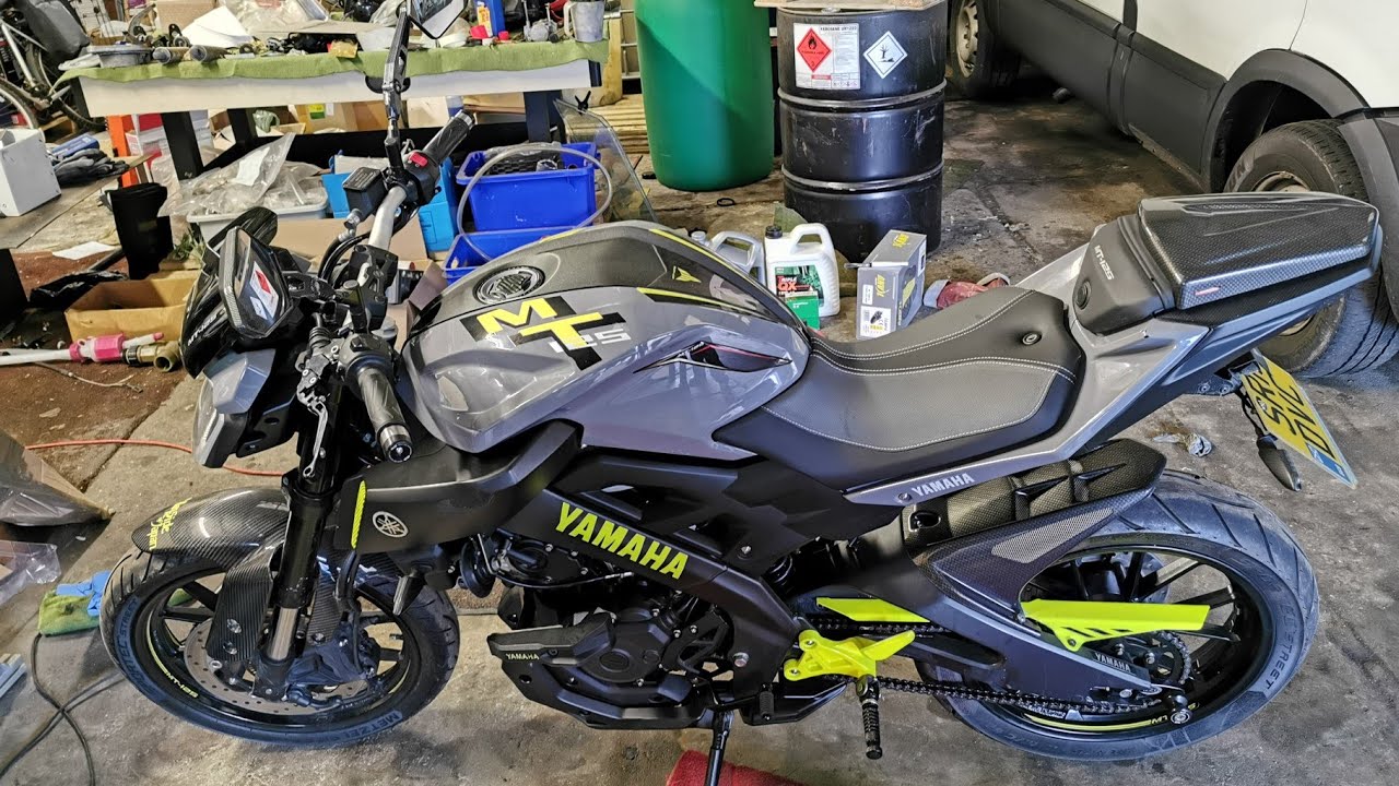Customising My Yamaha MT125 DIY Style! - YouTube