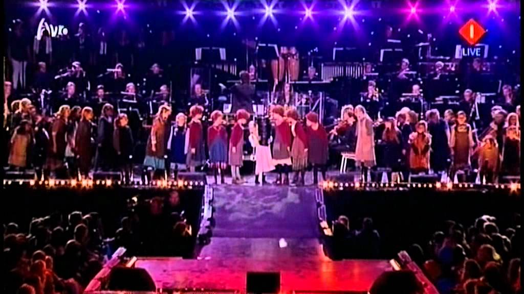 Musical Sing Along 2012 - Annie - Wat een zwaar bestaan/Morgen - Tony ...