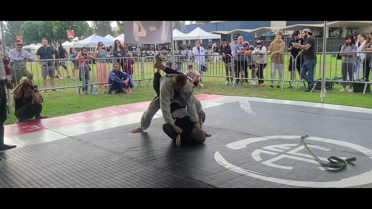 David Niznik vs Michael Evangelista 1st match in gi @jjwl - YouTube