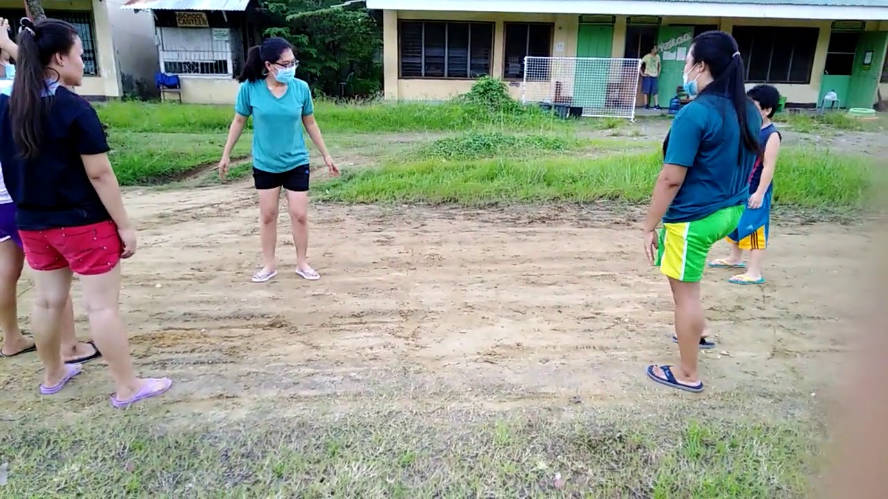 Bulan - bulan ( philippine game). - YouTube