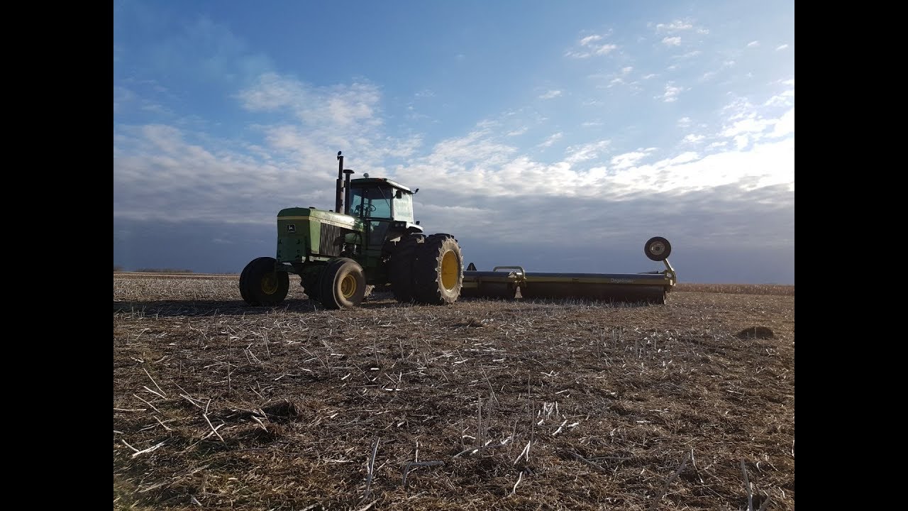 Land rolling the peas with the 4640! - YouTube