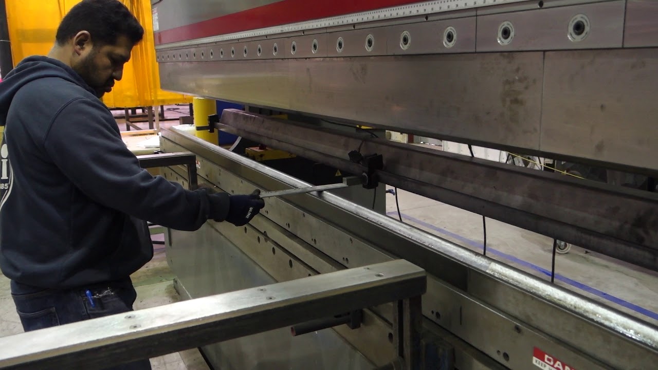 Cincinnati 230 Ton x 14' Proform 230PF12 CNC Press Brake - YouTube
