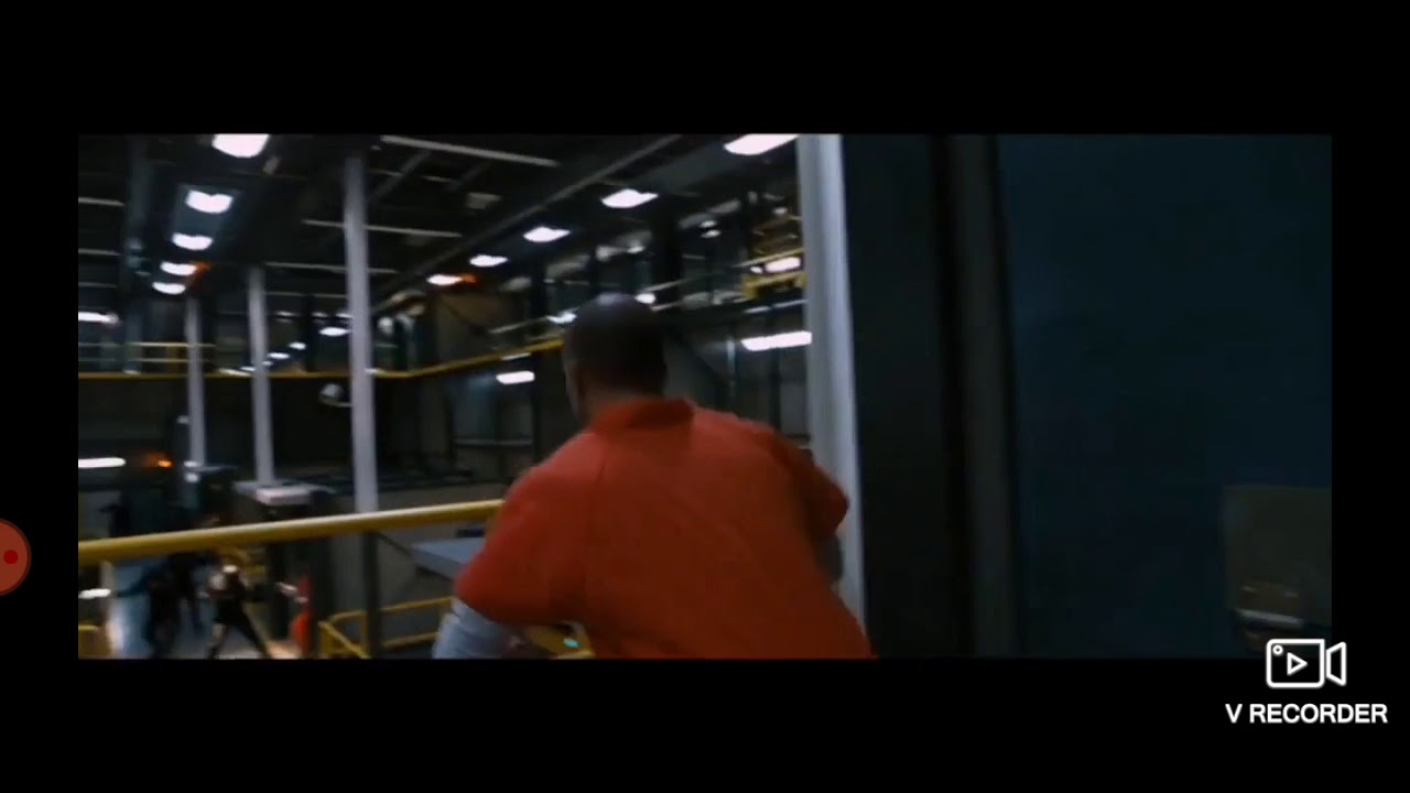 Fast and furious 8 Hobbs et Shaw s'échappe de prison scene vf - YouTube