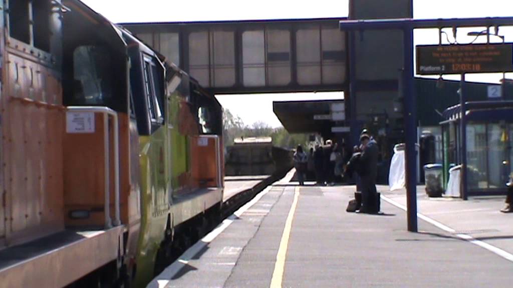 Colas Rail 70802+70804 at Oxford Railway Station on 10th of April 2014 ...