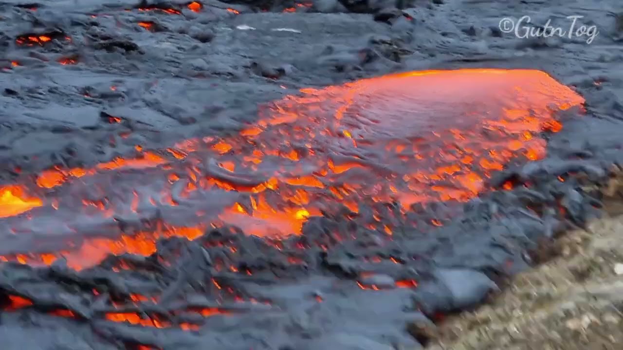 LAVA FLOWS going in opposite directions - YouTube