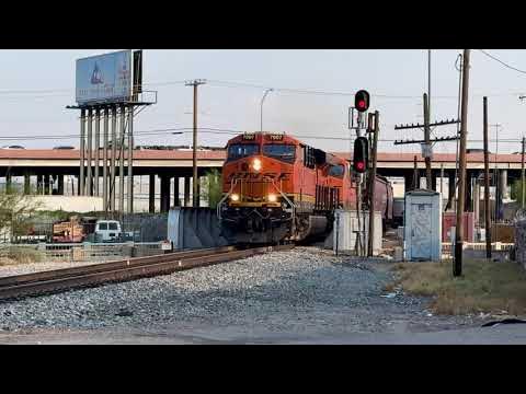 Eastbound BNSF Grain Train Empties leaving town shortly after crossing the Border. - YouTube