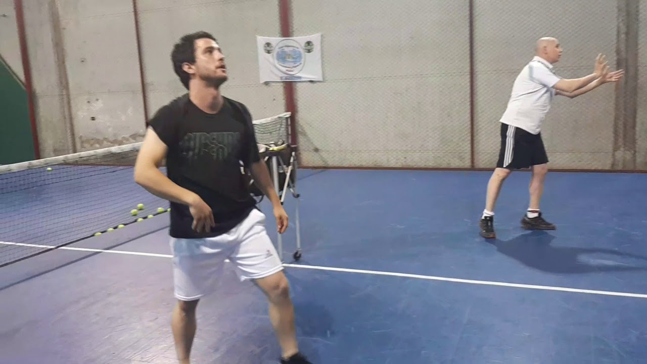 R.P primeros pasos en el remate de padel - YouTube