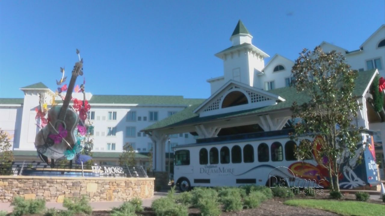 Dollywood's DreamMore Resort - YouTube